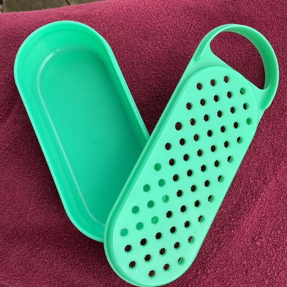 Tupperware | Kitchen | Tupperware Grater 2 Piece Vintage | Poshmark